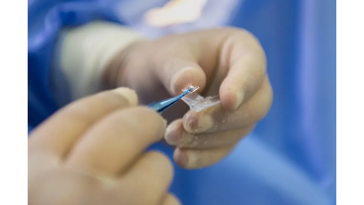Visionary Advances: Dr Whitmore’s Role in Revolutionising Eye Surgery ...